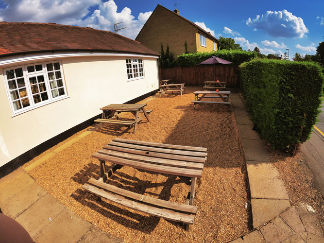 The Pub – The Three Horseshoes